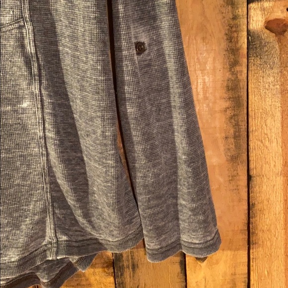 Jane and Delancey | Tops | Euc Jane Delancey Thermal Blue Grey Top ...